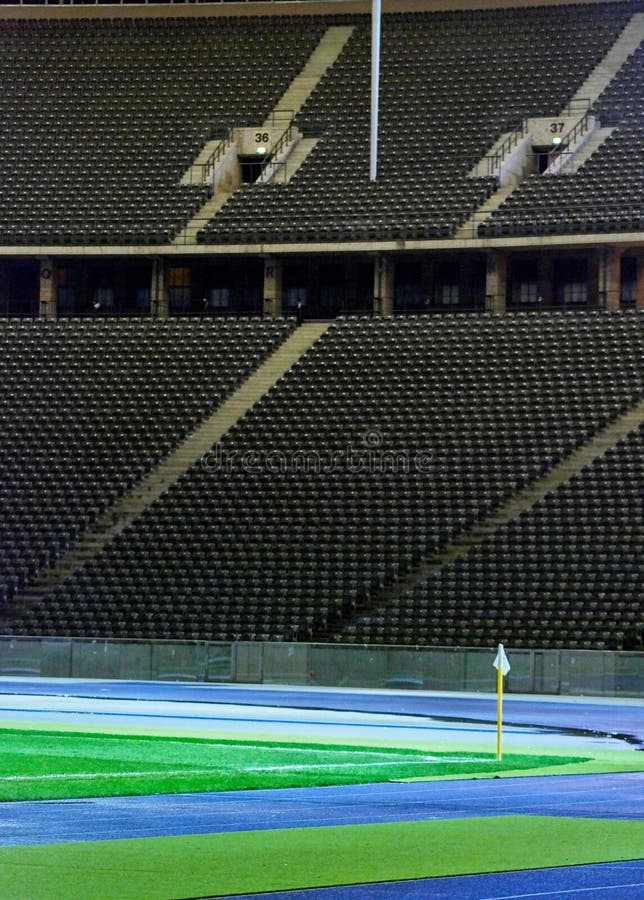 Empty Stadium editorial image. Image of track, grass, football - 7215690
