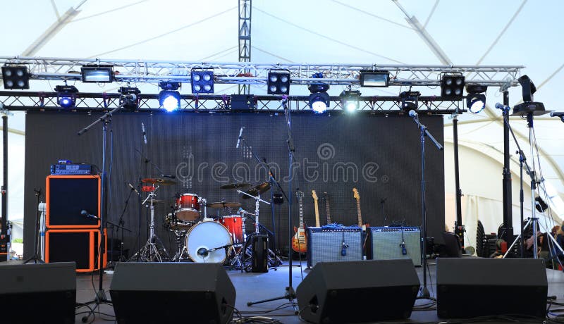 An Empty Stage before the Concert Stock Image - Image of guitar, burj ...