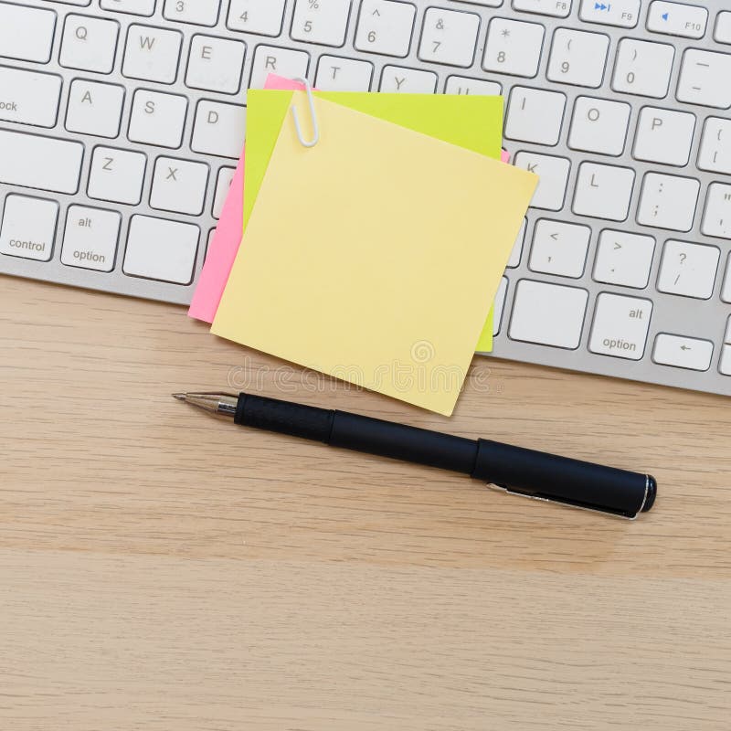 Empty Sticky Post Note Paper Sheet and Pen with Computer Keyboard on ...