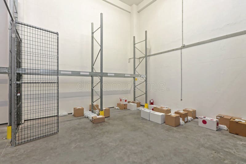 Empty storage unit stock image. Image of walls, removals - 128635949
