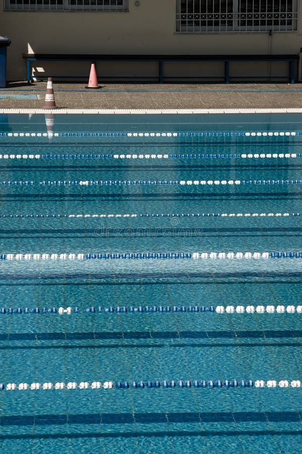 Empty swimming pool stock image. Image of splash, bright - 27054927