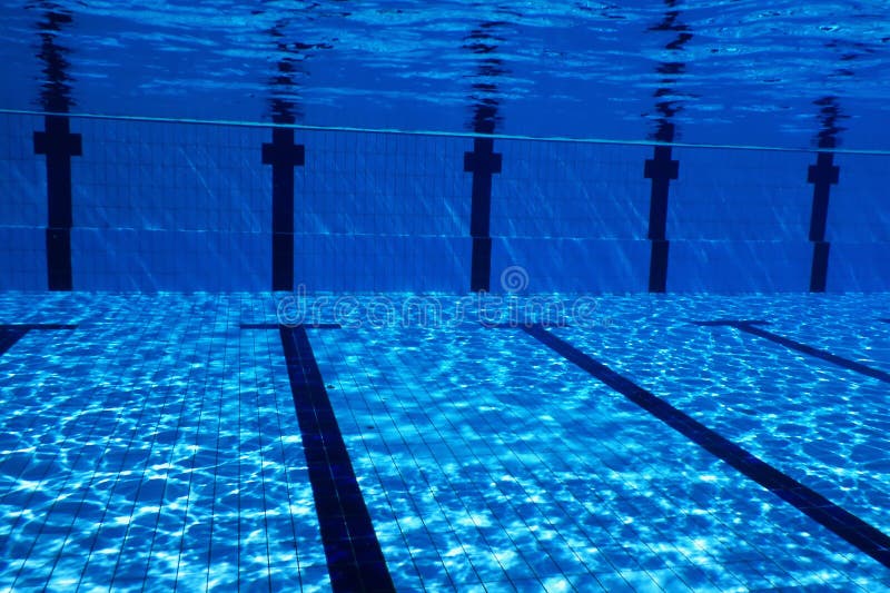 Empty Swimming Pool Underwater Stock Photo - Image of wave, transparent ...
