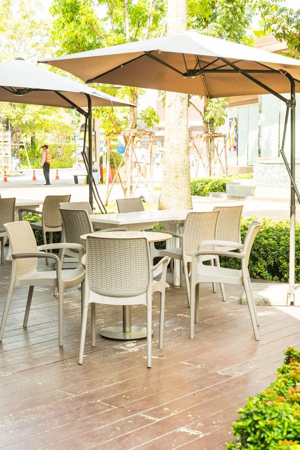 658 Chair Dinner Empty Family Stock Photos - Free & Royalty-Free Stock ...