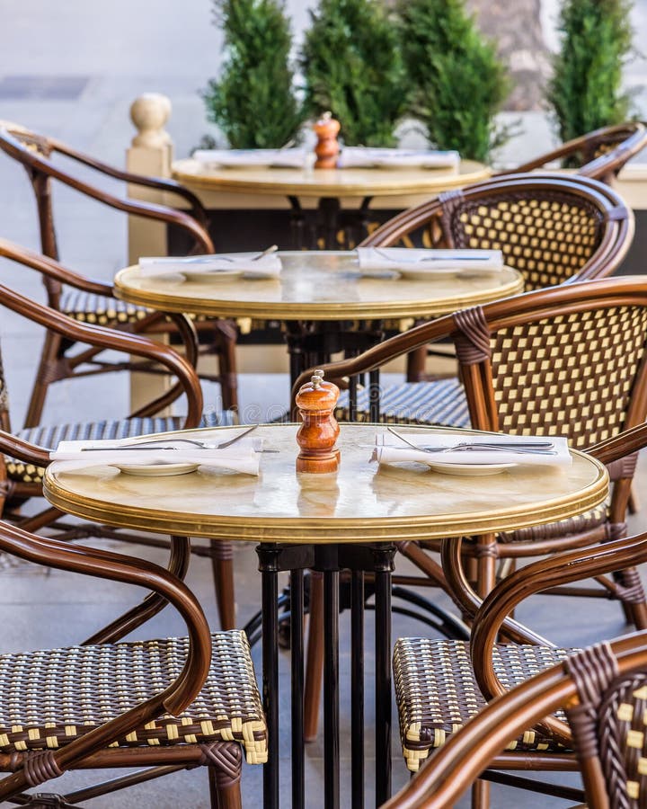 Empty Table and Chairs on the Street Stock Image - Image of city, diner ...