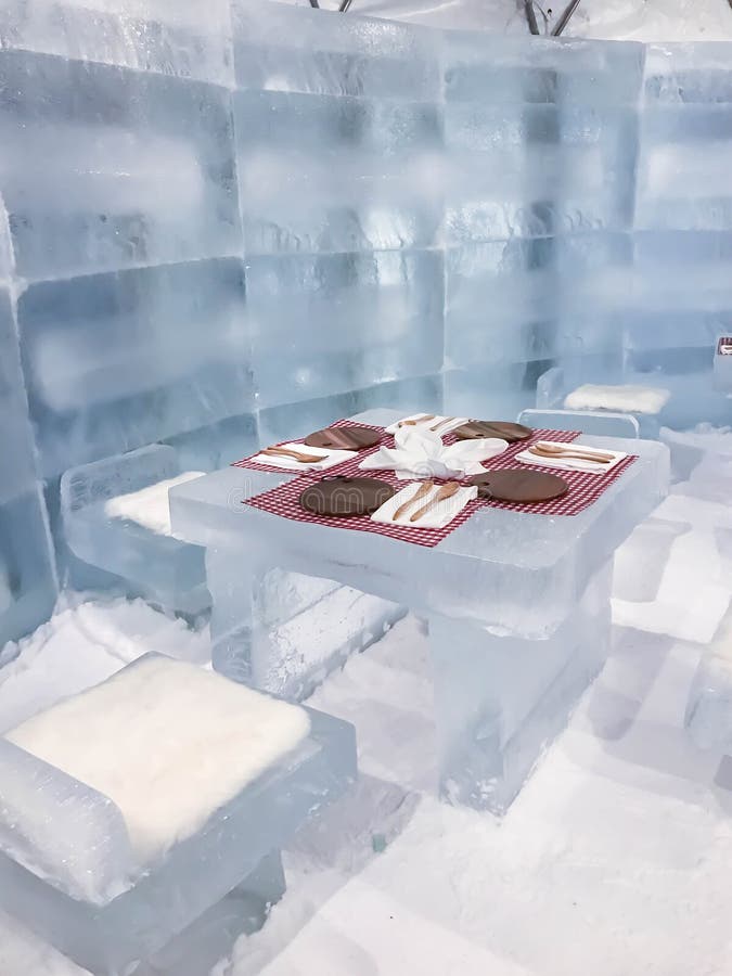 Empty Table in Ice Restaurant Stock Image - Image of night, street ...