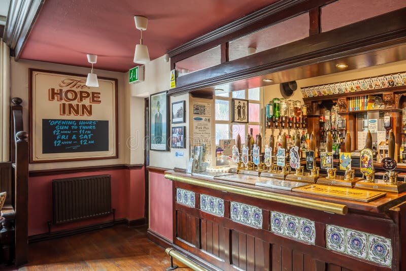 Traditional British Pub Interior Editorial Stock Photo - Image of pubs ...