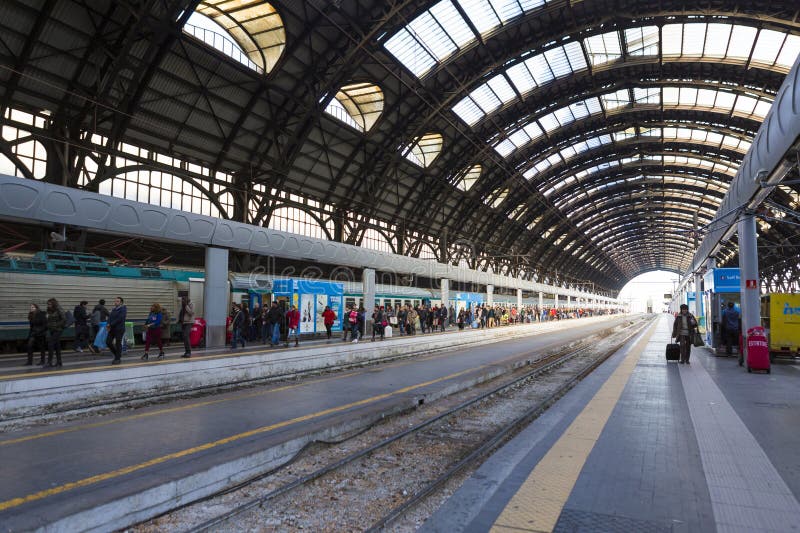 Empty Train Lines in Milan Main Train Station Editorial Photography ...