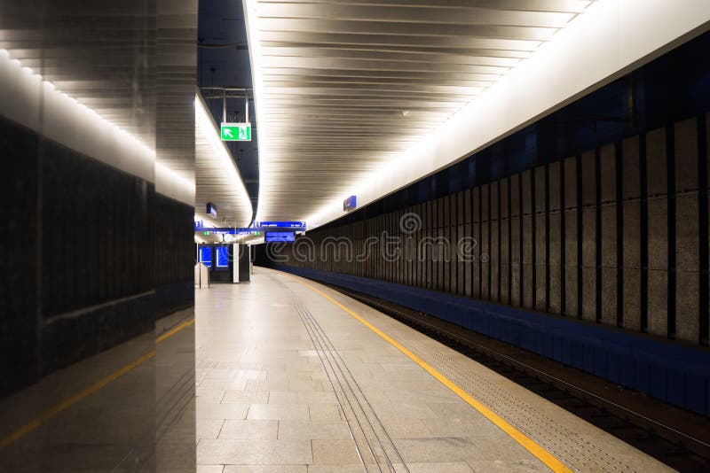 Empty Train Platform Extending Off into the Distance Stock Photo ...