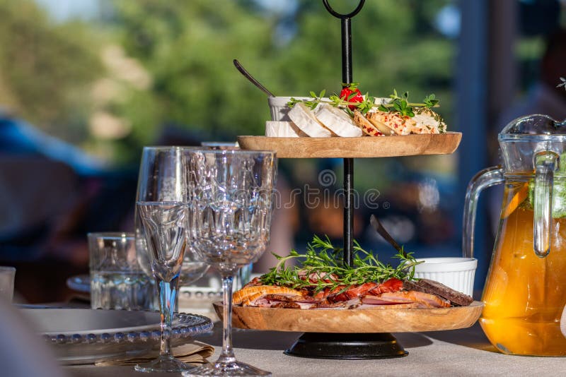 Empty Wedding Reception Hall Table with Appetizers and Drinks Stock ...