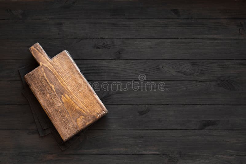 Empty craft wooden platter stock image. Image of linen - 209145489