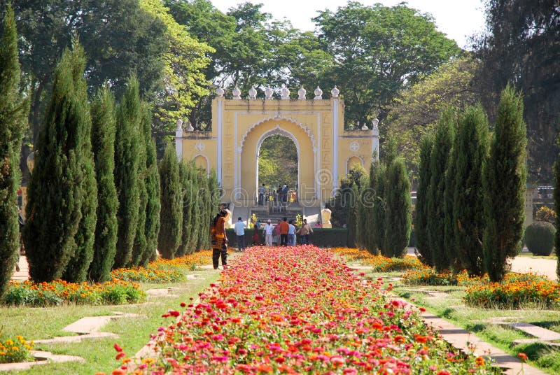 En El Jardín De Darya Daulat Imagen de archivo - Imagen de ...