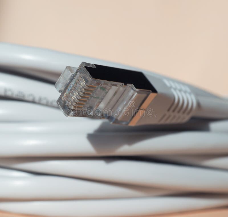 Enchufe de Ethernet RJ45 imagen de archivo. Imagen de objeto - 124454201