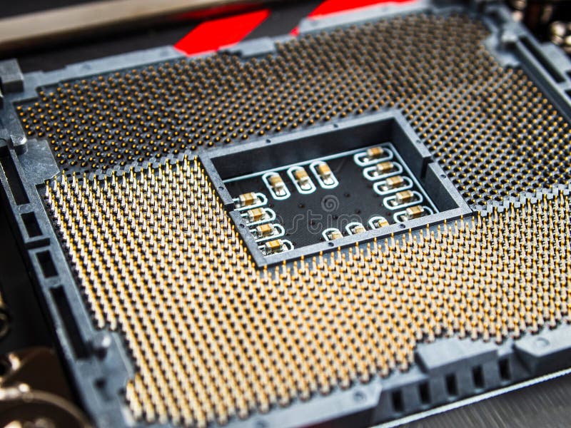 Enchufe De Microprocesador En El Cierre Del Socket Cpu De La ...