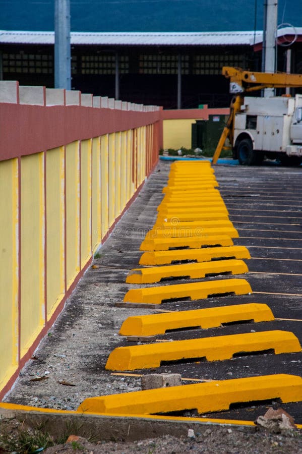 Encintados Del Estacionamiento Imagen de archivo - Imagen de parada ...