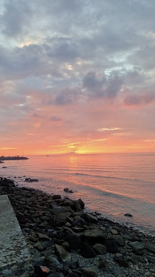 At the End of the Ocean Line You Can See the Setting Sun Stock Image ...