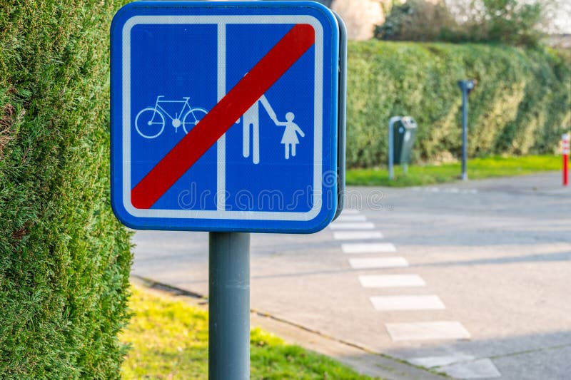 End of Shared Path Zone stock photo. Image of traffic - 365335630