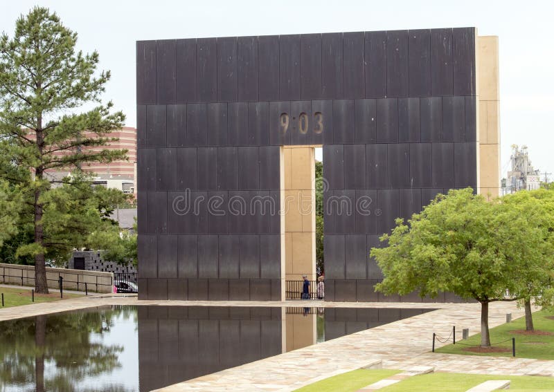 9:03AM End Wall, Reflective Pool and Granite Walkway, Oklahoma City ...
