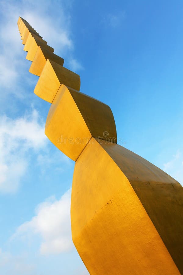 The Endless Column of Constantin Brancusi Stock Photo - Image of column ...