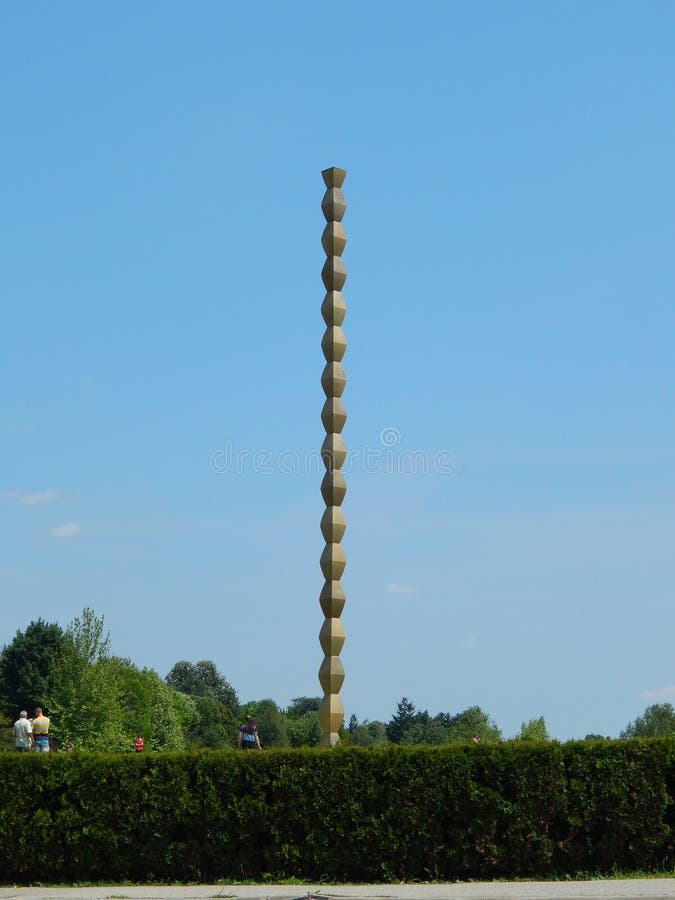 The Endless Column by Constantin Brancusi Editorial Image - Image of ...