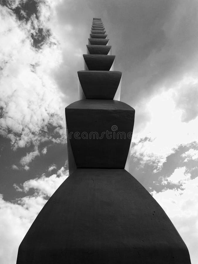 Constantin Brancusi S Endless Column Stock Photo - Image of column ...