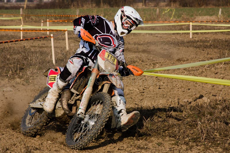 Enduro race editorial photo. Image of sand, fenders, boots - 23573291
