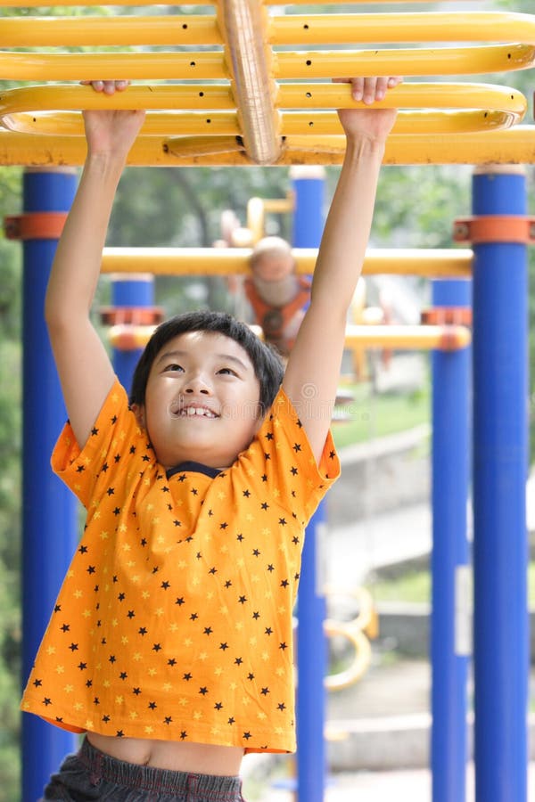 Enfant chinois photo stock. Image du extérieur, prise - 7394590