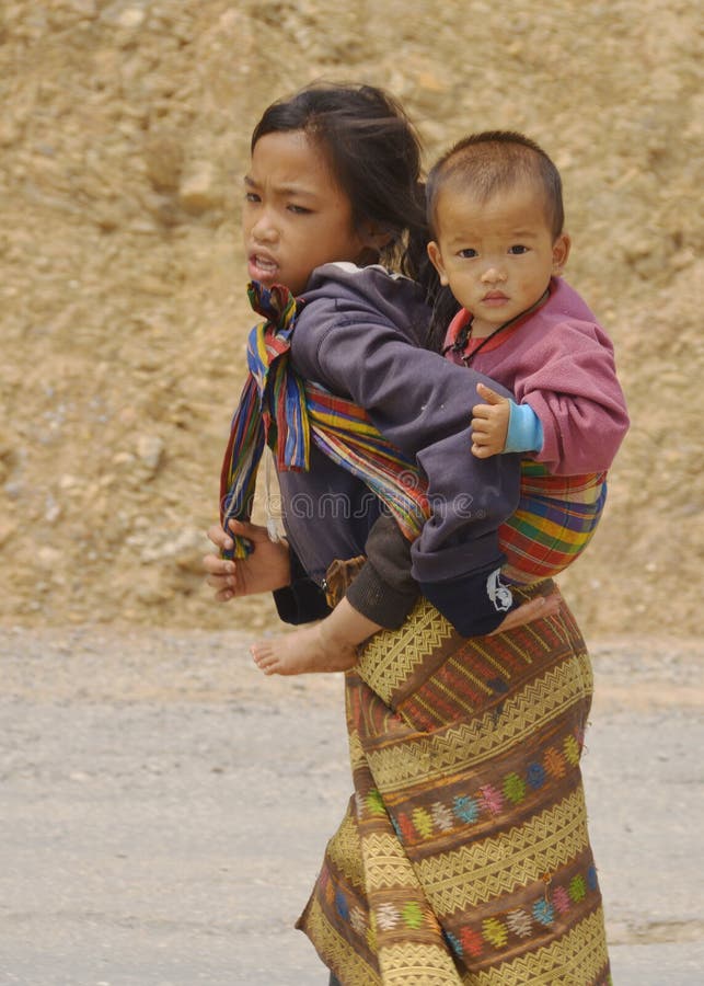 Enfant de rue photo stock éditorial. Image du innocent - 47370503