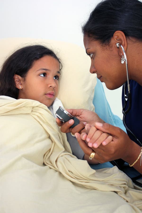 Enfant malade image stock. Image du mauvais, malade, femme - 5181349