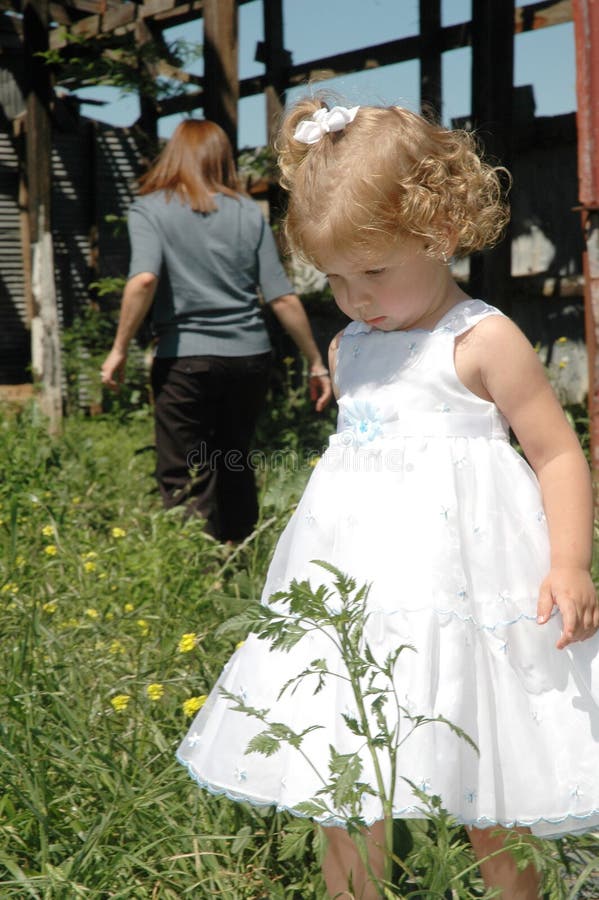 Enfant triste photo stock. Image du curieux, enfant, courageux - 2285318
