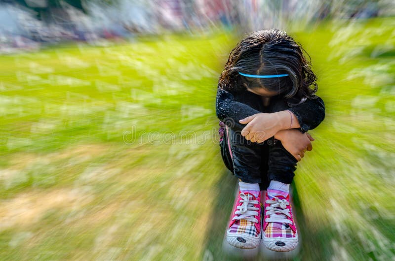 Enfant triste de fille photo stock. Image du pleurer - 35610842