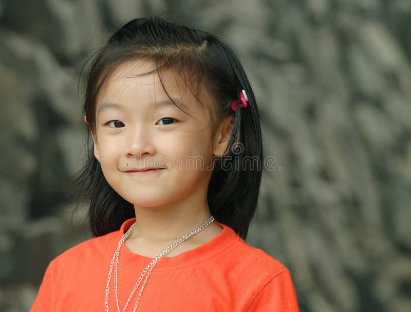Enfants chinois beaux photo stock. Image du jaune, jeunesse - 847022