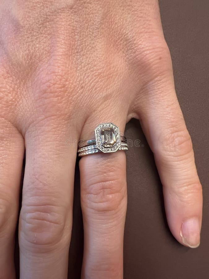 Engagement Ring, Cinnamon Colored Diamond Stock Photo - Image of circle ...