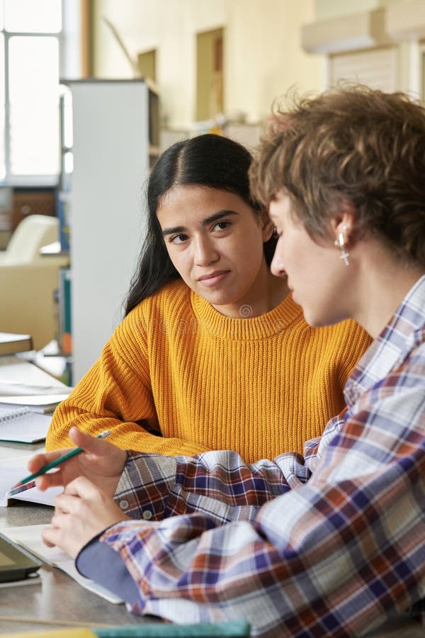 Engaging in Collaborative Academic Discussion in Classroom Setting ...