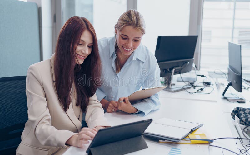 Engaging in a Collaborative Business Meeting Using Tablets in a Modern ...