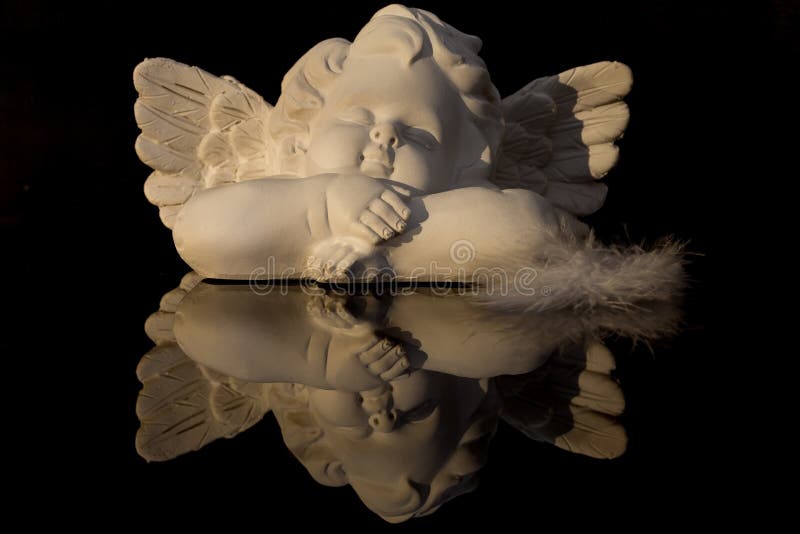 Engel mit der Feder 1 stockfoto. Bild von amor, religion - 110921448
