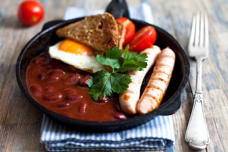 Traditioneel Volledig Engels Ontbijt Stock Afbeelding - Image of vettig ...