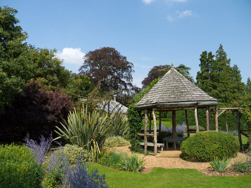 Engelse Tuin stock afbeelding. Image of struiken, installaties - 11334977