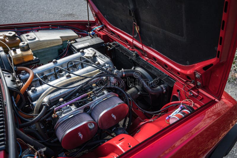 Engine of a Classic Red Alfa Romeo GTV 2.0 Editorial Photo - Image of ...