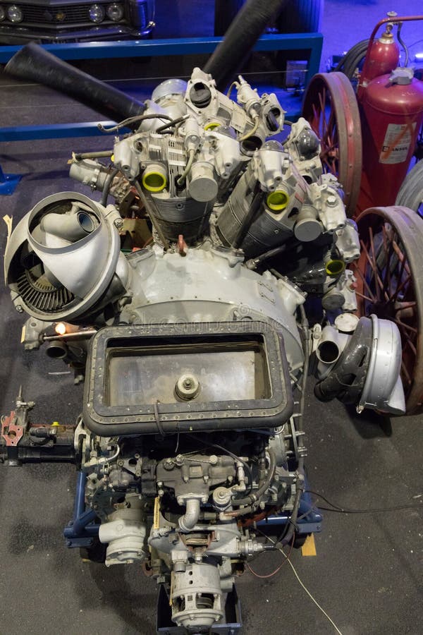 Engine of a Lockheed Constellation Editorial Image - Image of travel ...