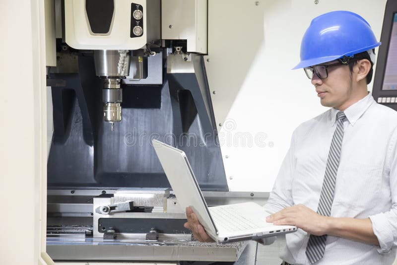 Engineer Control Use CAM Software Control the CNC Milling Machine with ...