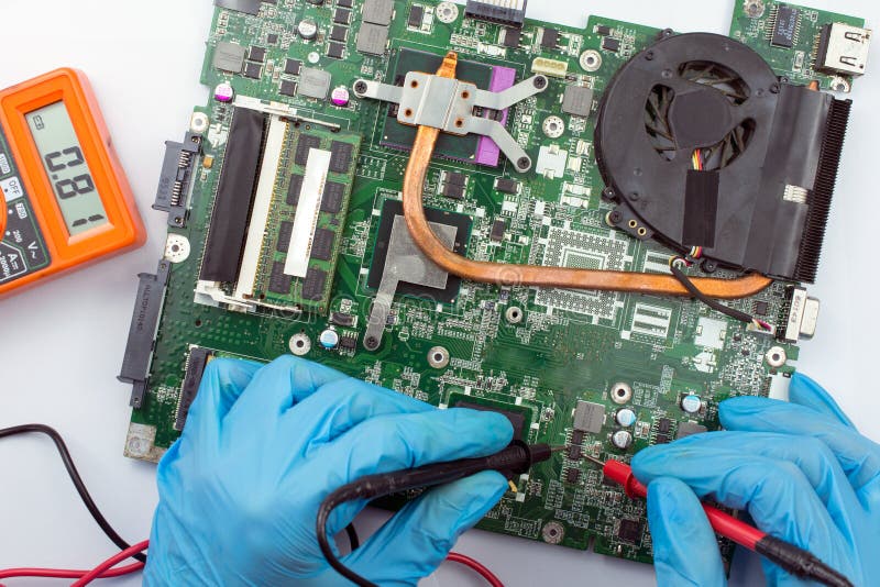 It Technician Repairing Broken Laptop Computer Stock Image - Image of ...