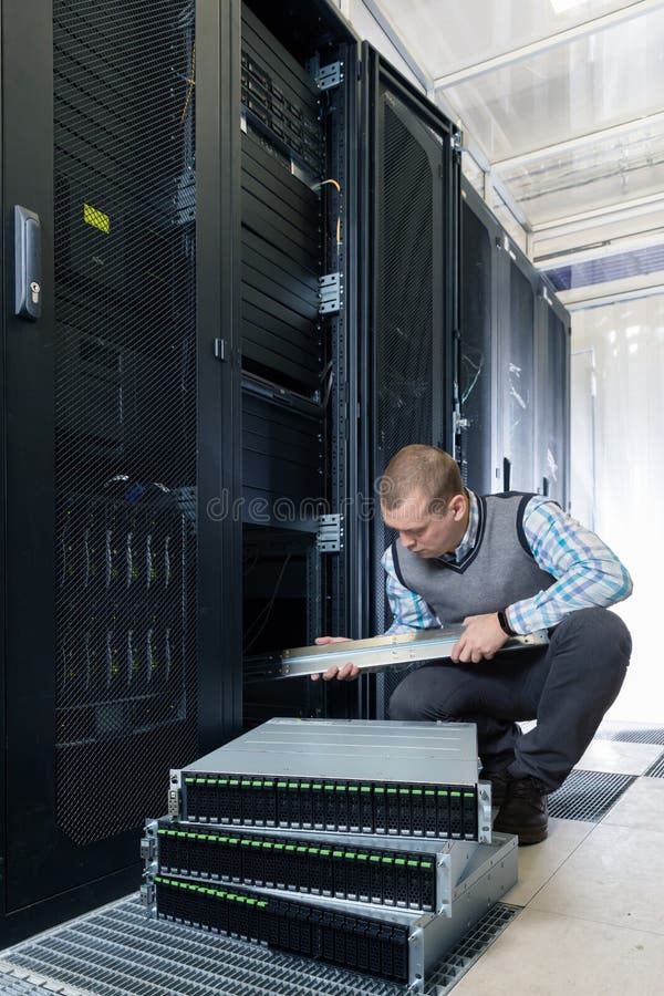 It Engineer Installs JBOD To Rack in Datacenter Stock Image - Image of ...