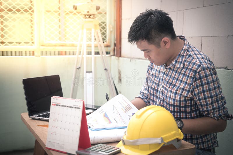 Engineer manager stock image. Image of building, people - 100008405