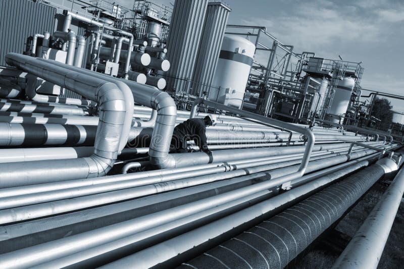 Engineer, Oil, Fuel and Gas Stock Photo - Image of chemical, pipes: 6764312