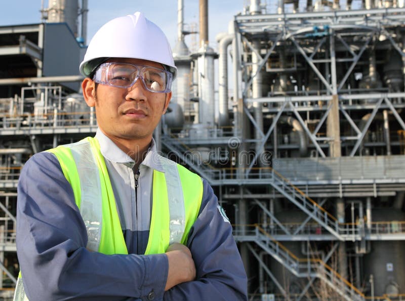 Engineers Inside Oil-refinery Stock Image - Image of fuel, dioxide: 3172049