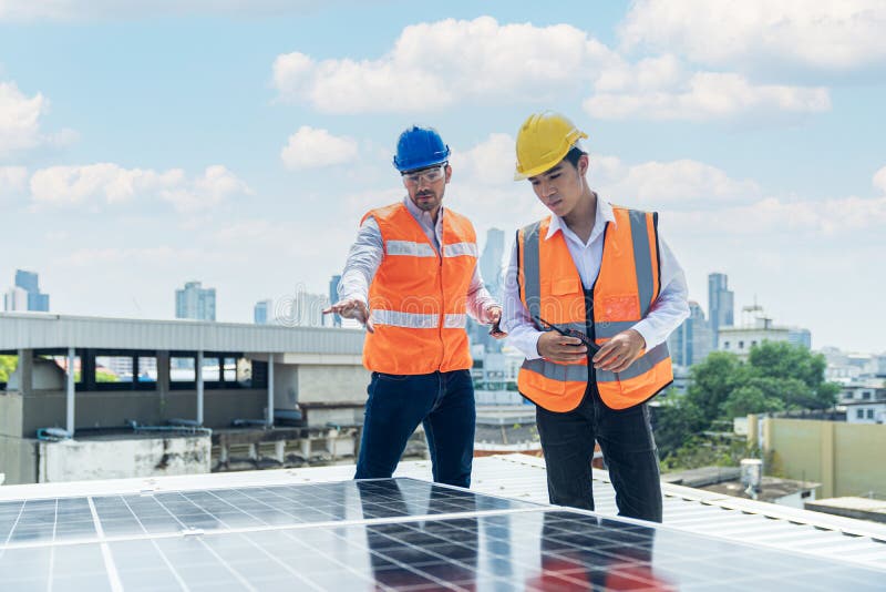 532 Solar Photovoltaic Inspection Engineer Stock Photos - Free ...