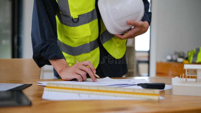 Engineer Working on Table and Explain To Customers Stock Photo - Image ...