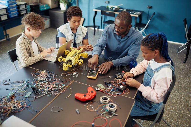 Diverse Group of Kids in Engineering Class Stock Photo - Image of ...