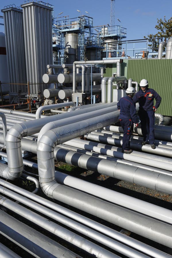 Engineering Oil and Gas Industry Stock Photo - Image of hard, global ...