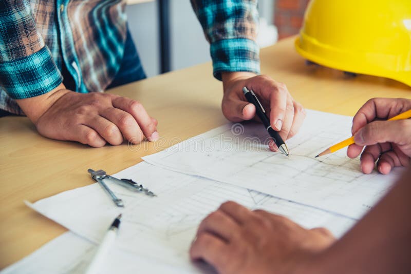 Engineering Teams Are Meeting To Present And Discuss Construction Work ...